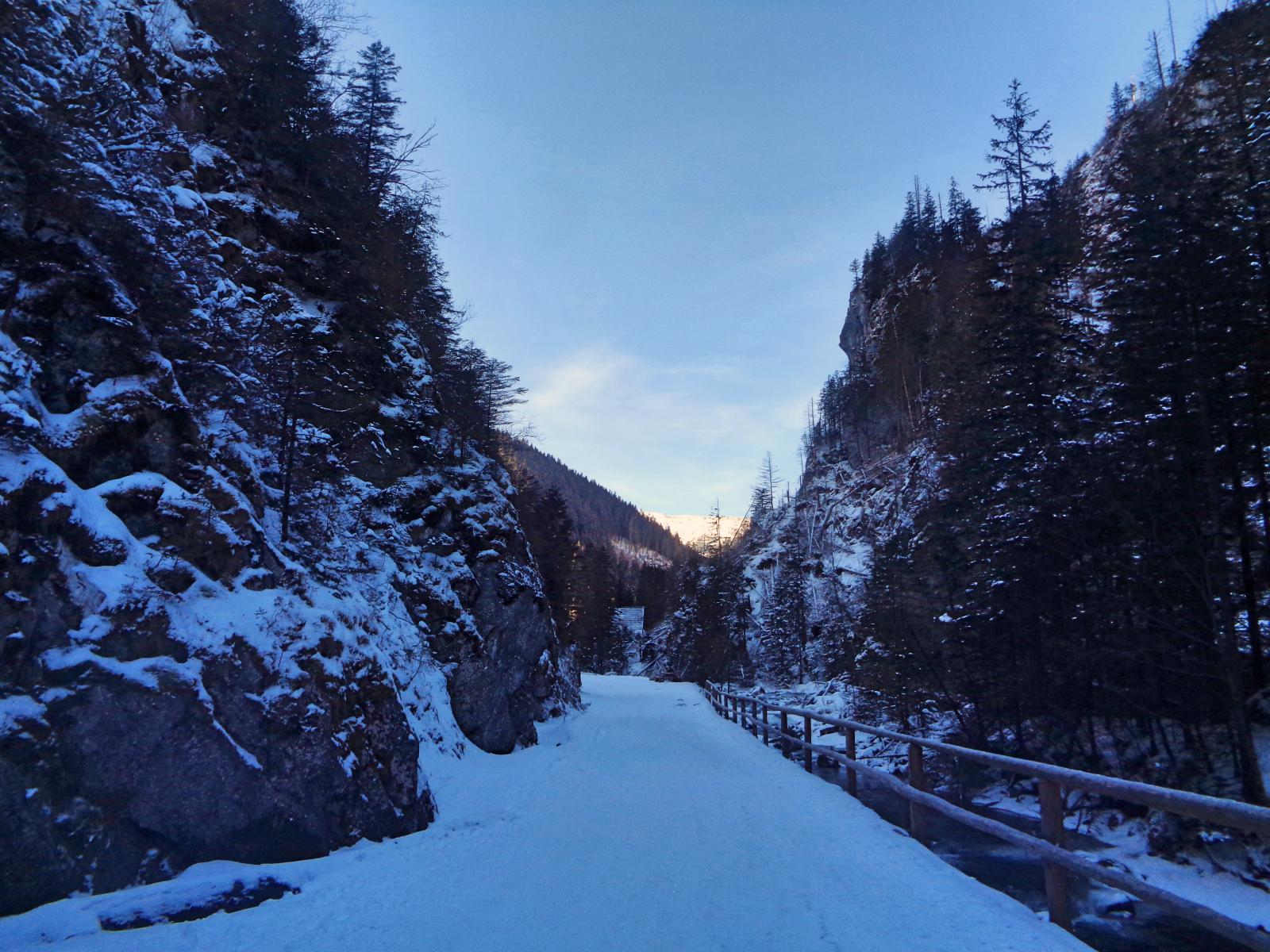 Ostry Rohacz – wejście zimą – ProjektyPrzygodowe